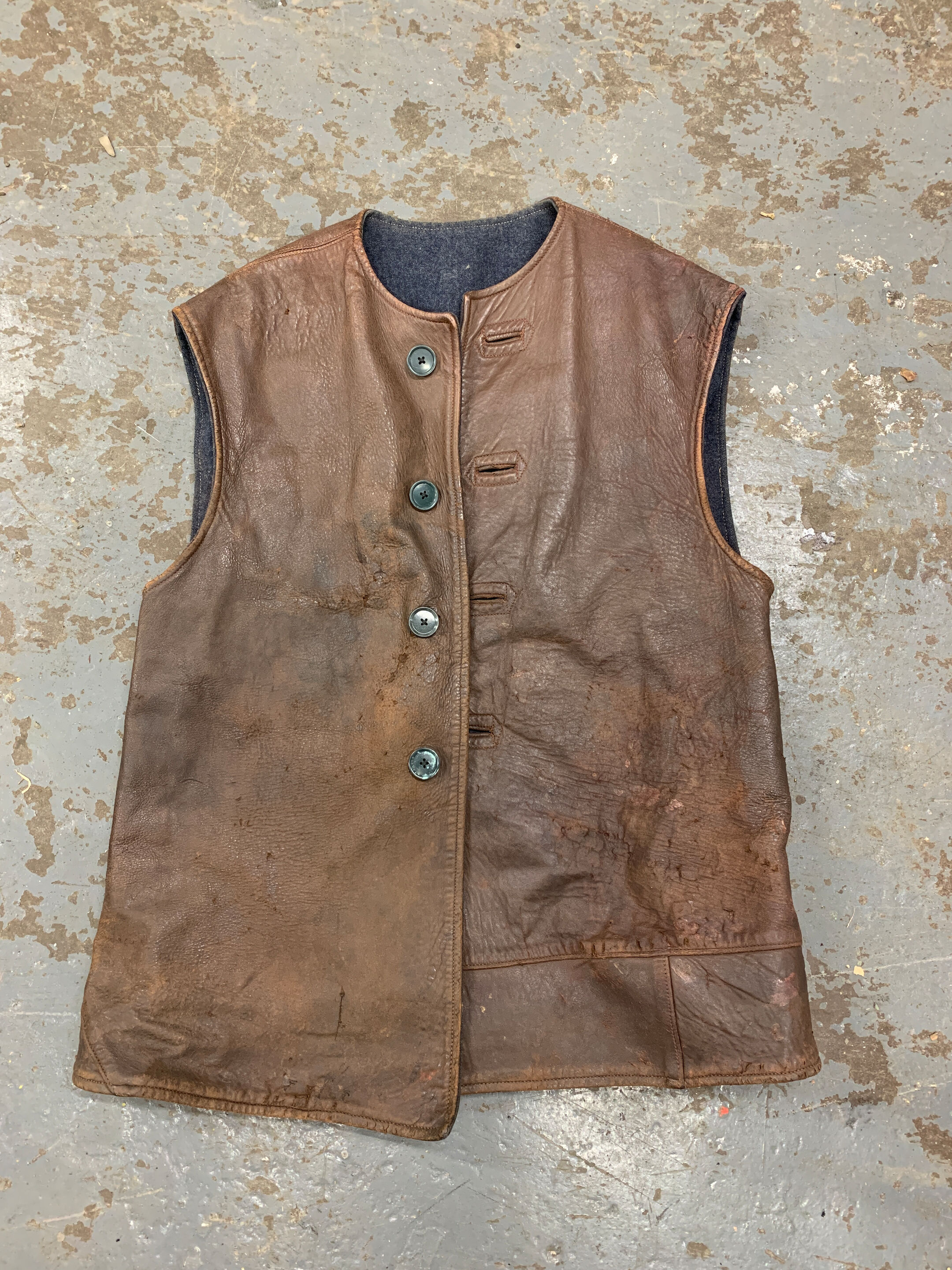 Bonhams Cars : A rare Military dispatch rider's jacket with RAF lining