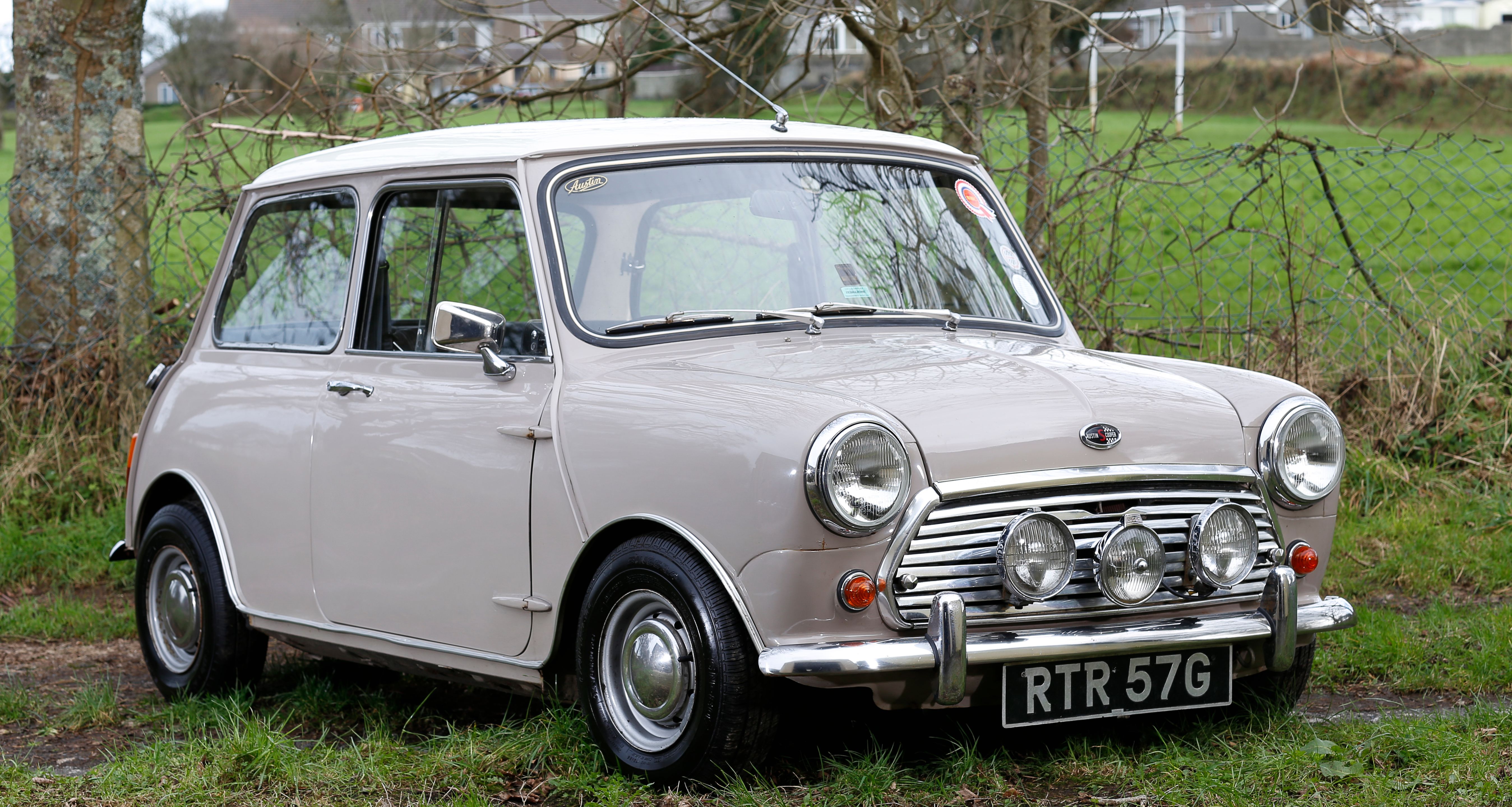 Bonhams Cars : 1968 Mini Cooper 'S' Sports Saloon Chassis no. CA2SB ...