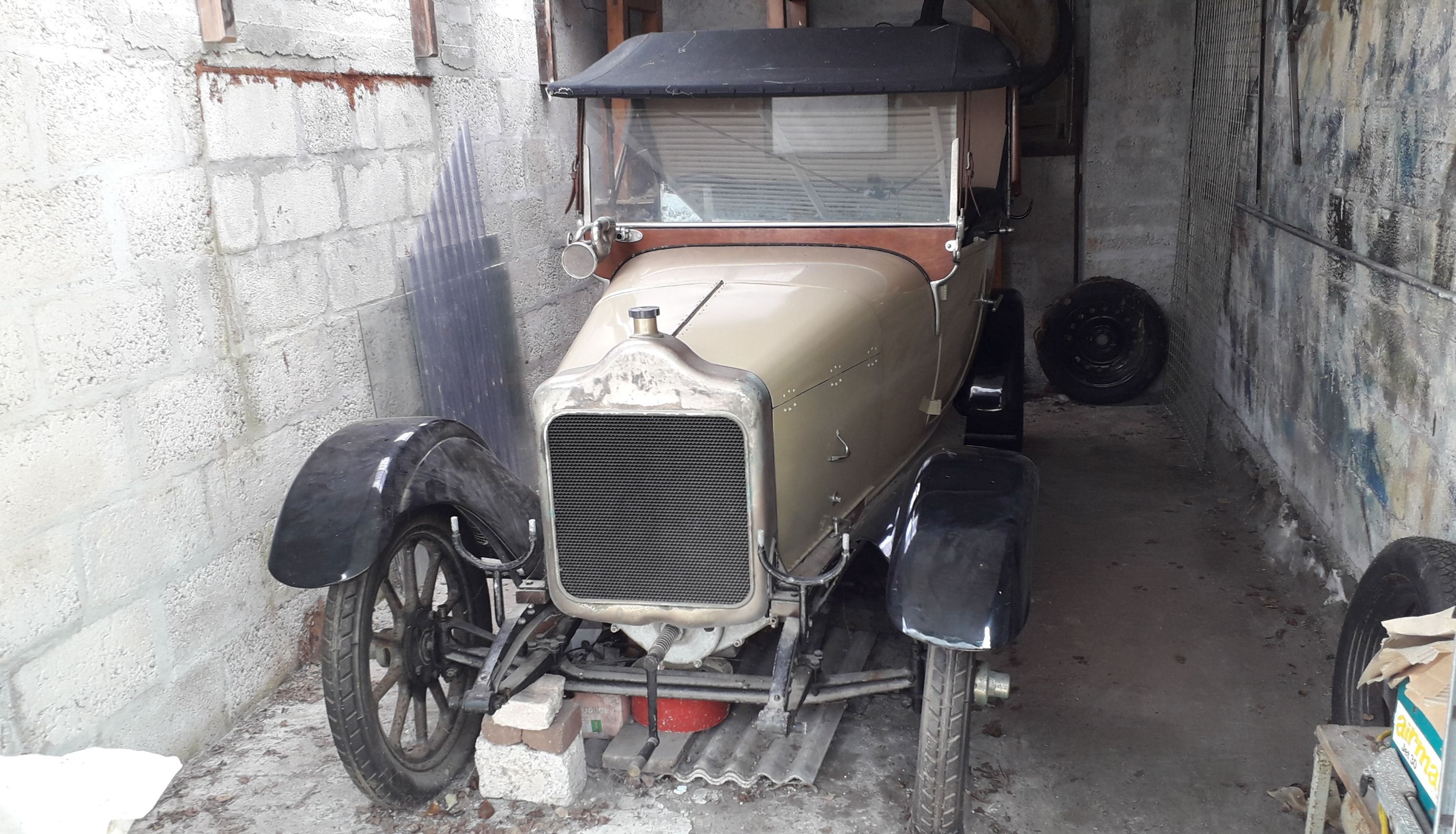 Bonhams Cars : From a deceased's estate,1921 Calcott 11.9hp Two seater ...