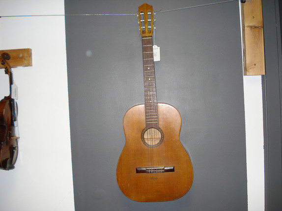 Bonhams : A German Guitar by Kessler Brothers Markneukirchen 1963 (2)
