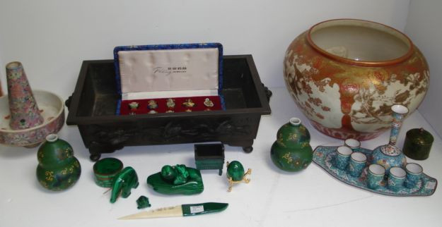 Bonhams : A Japanese rectangular bronze cistern, Meiji, the sides ...