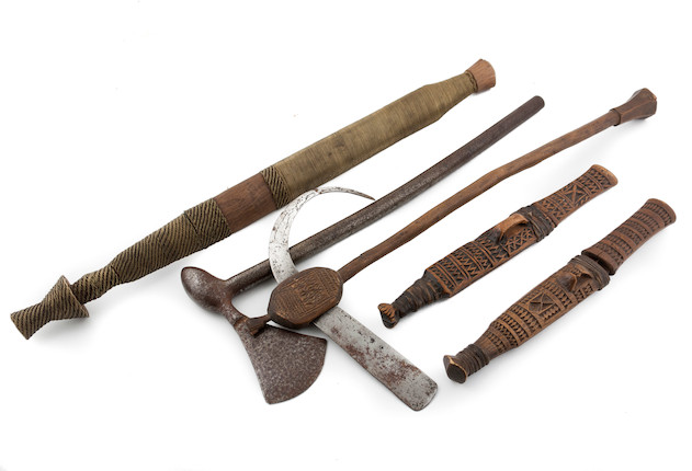 Bonhams : A selection of tribal weapons