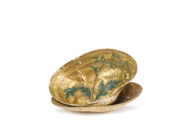 Bonhams : A lacquer kogo and cover in the form of a hamaguri (clam ...