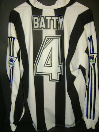 Bonhams : David Batty match worn Newcastle shirt