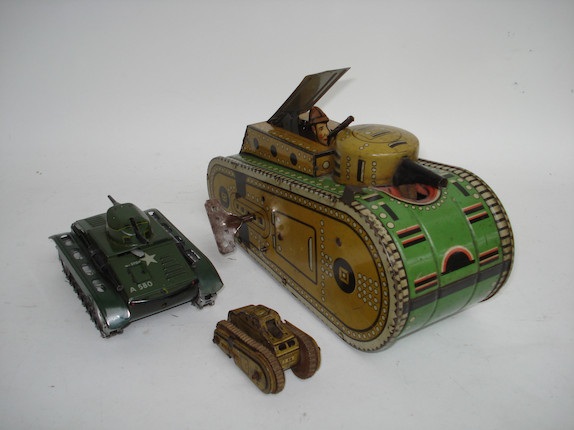 Bonhams : Marx (USA) c/w tinplate WWI tank, 1920s 5