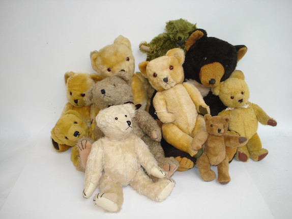 Bonhams : Collection of Teddy bears, mostly 1970's lot