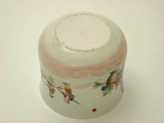 Bonhams : A Worcester 'Red Bull' pattern finger bowl Circa 1760