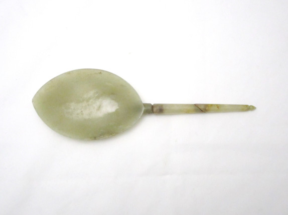 Bonhams : A jade spoon