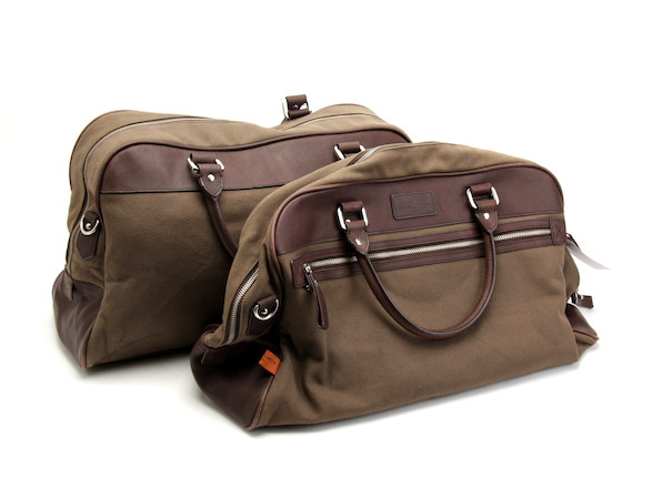 Bonhams : A collection of Simon Carter gentleman's bags