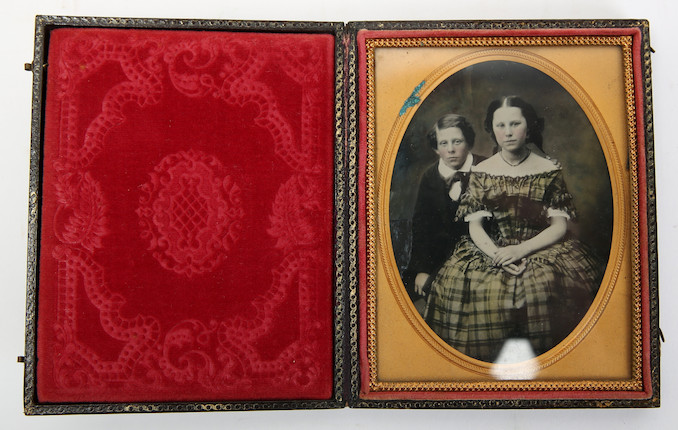 Bonhams : HALDANE FAMILY OF GLENEAGLES Half plate daguerreotype family ...