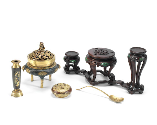 Bonhams : A set of Chinese Sawasa-type Scholar's objects (7)