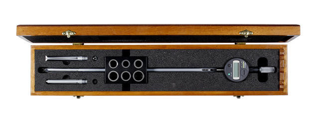 Bonhams : A modern Mitutoyo digital multi-gauge bore micrometer