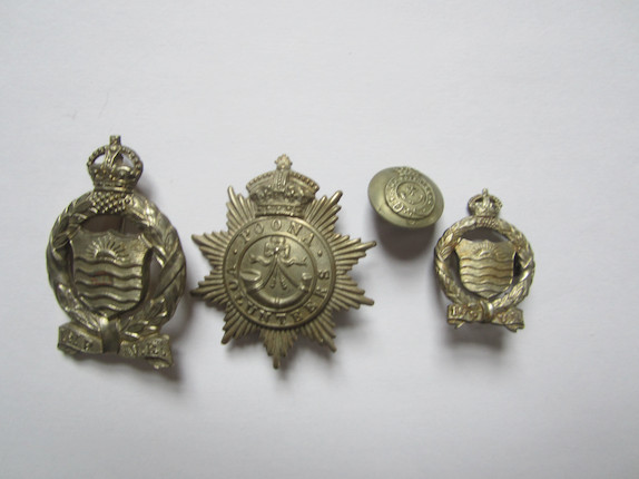 Bonhams : Poona Volunteer Rifles & 1st Punjab Volunteer Rifles Insignia,