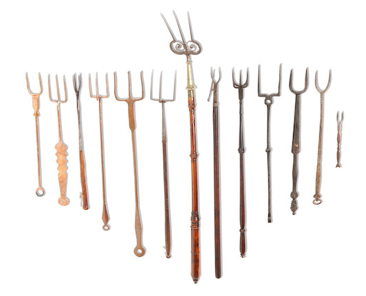 Bonhams : A collection of thirteen toasting forks Mainly 19th century (13)