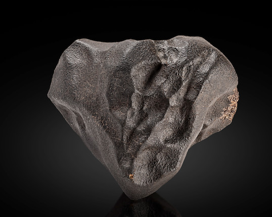 Bonhams : Météorite pierreuse dite Chondrite , spécimen complet Stony ...