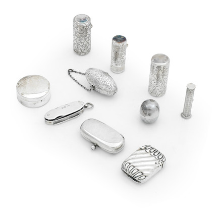 Bonhams : A COLLECTION OF SMALL SILVER ITEMS (10)