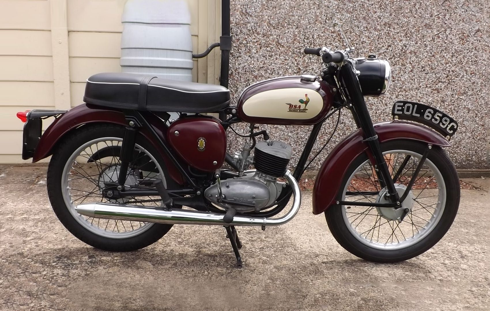 Bonhams Cars : 1965 BSA 173cc D7 Bantam Super Frame no. D7 49556 Engine ...