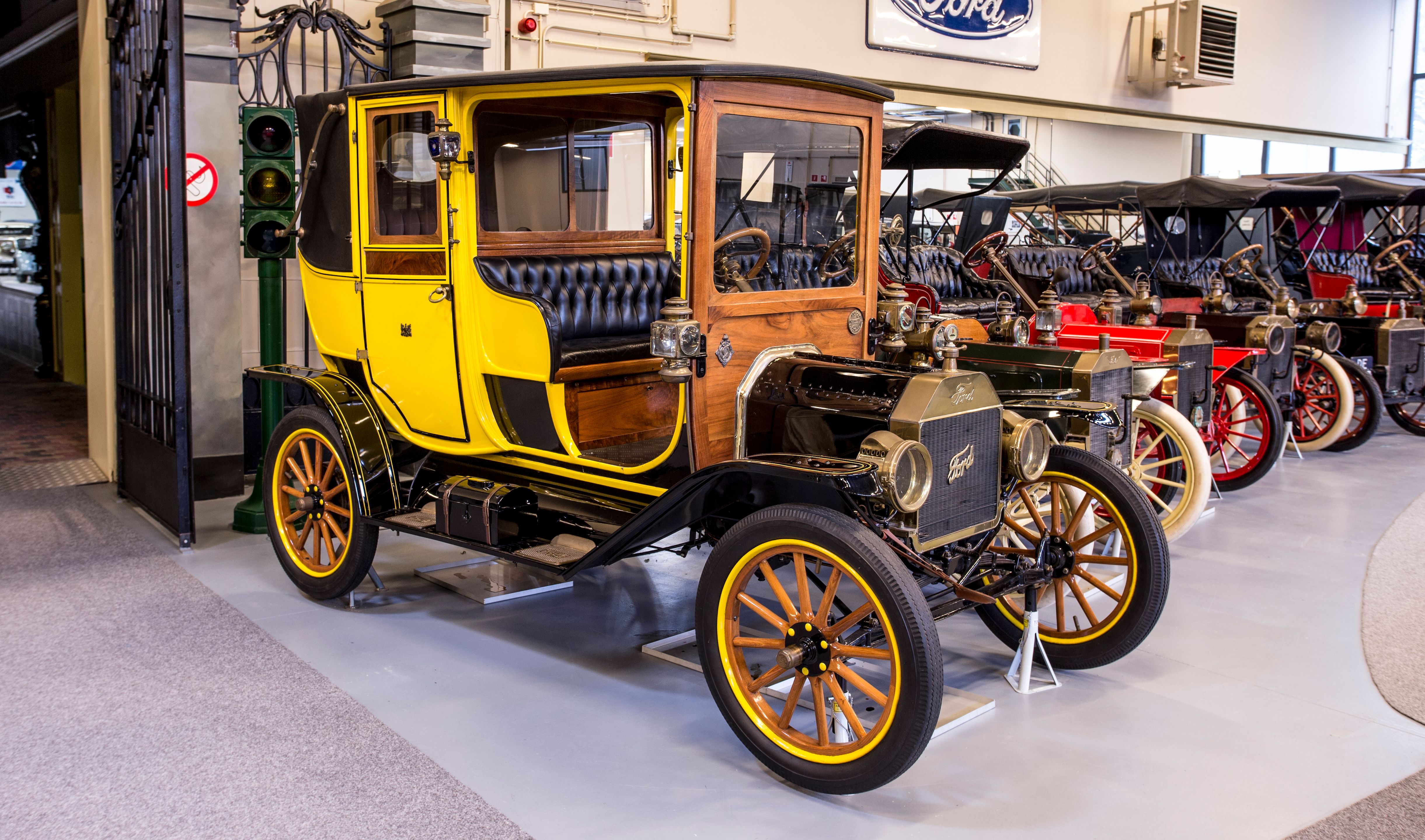 Bonhams Cars : c.1912 Ford Model T Landaulette Engine no. 5032508