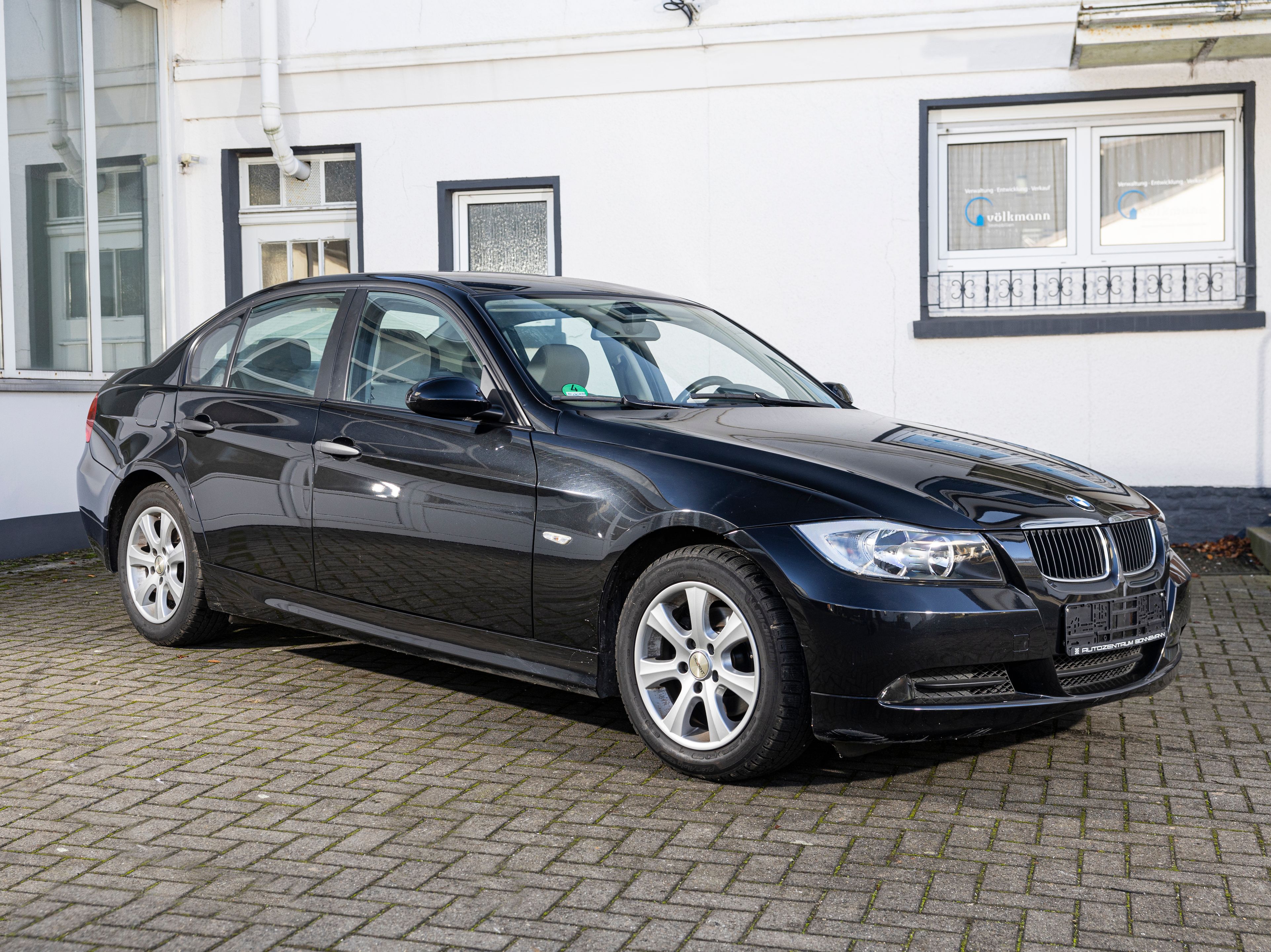 Bonhams Cars : 2008 BMW E90 320i Chassis no. WBAVA71080KR40008