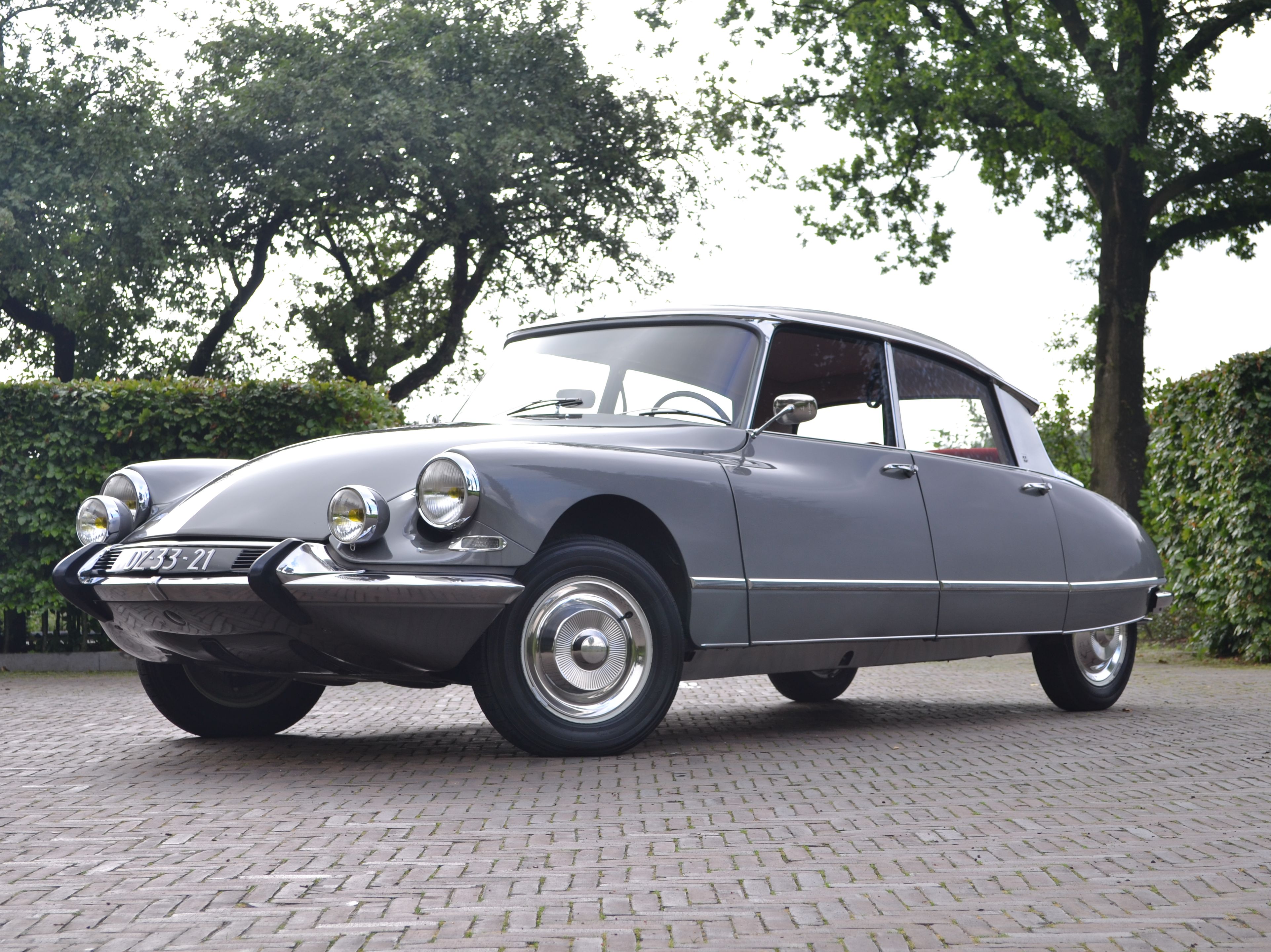 Bonhams Cars : 1964 Citroën DS19 Pallas Saloon Chassis no. 4427486 ...
