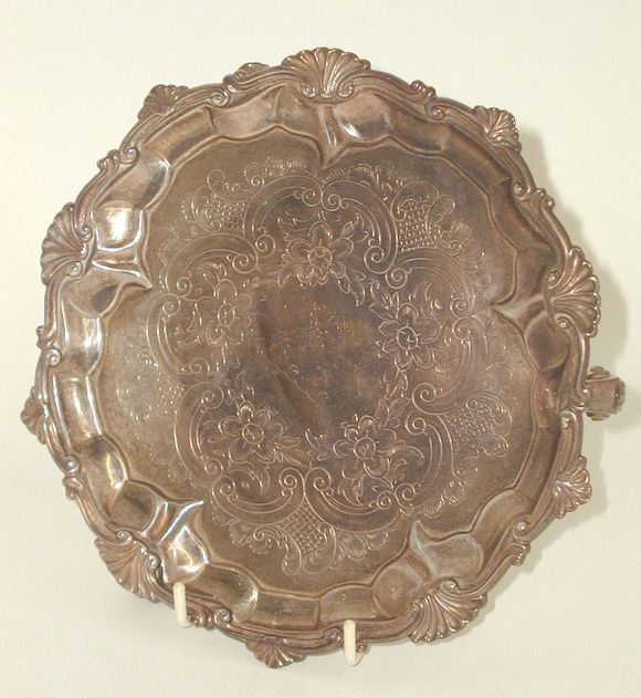 Bonhams : An early Victorian waiter,