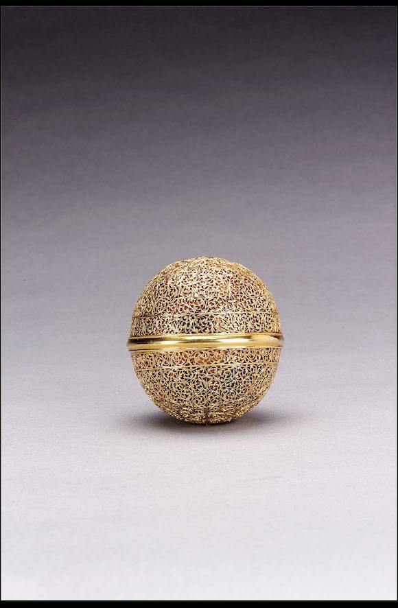 Bonhams : A late 17th/early 18th Century Indian gold "Goa stone" container