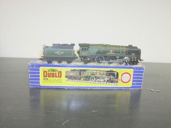Bonhams : Hornby Dublo Tank engines