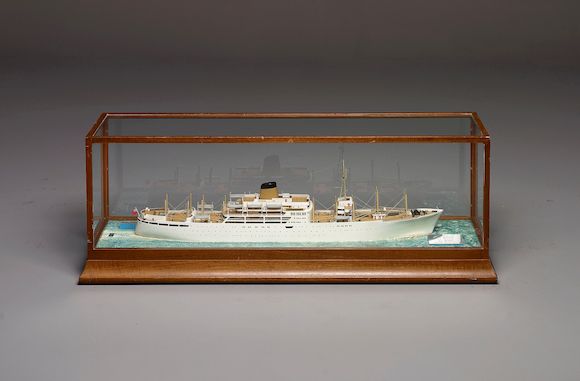 Bonhams : A Waterline Model of the Shaw Saville Cruise Liner MV AKAROA ...