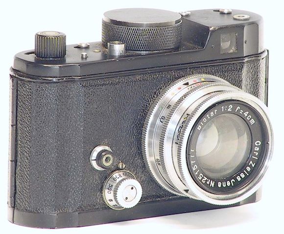 Bonhams : Robot II Camera,