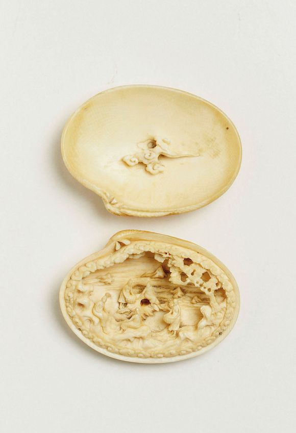 Bonhams : Ivory netsuke, manju-form shaped as clam shell
