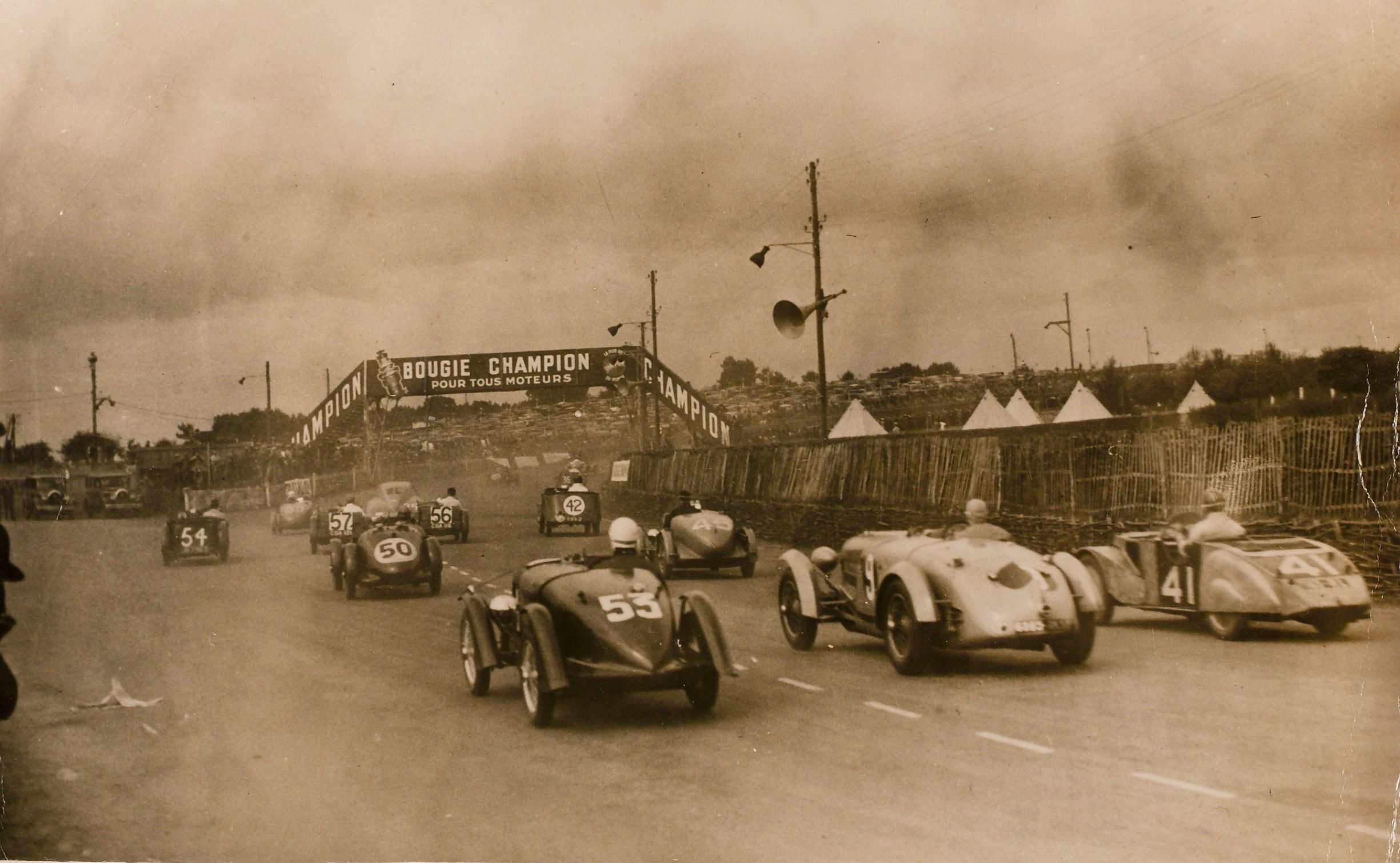 Bonhams Cars : A good collection of photographs,
