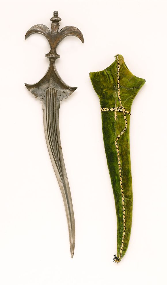 Bonhams : A Mughal all steel Dagger (chilanum) India, 17th Century (2)