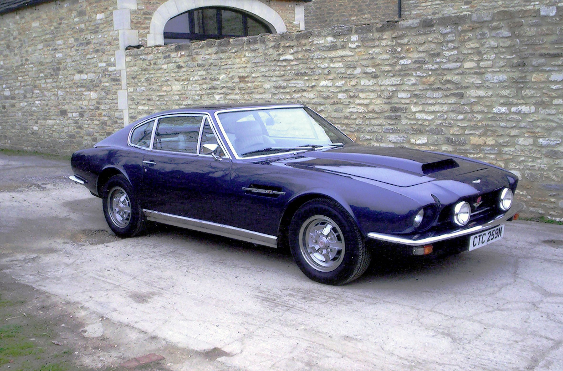 Bonhams Cars : 1973 Aston Martin V8 Series 3 Saloon Chassis no. V8/1106 ...
