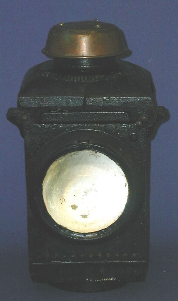 Bonhams : LNER signal lamp