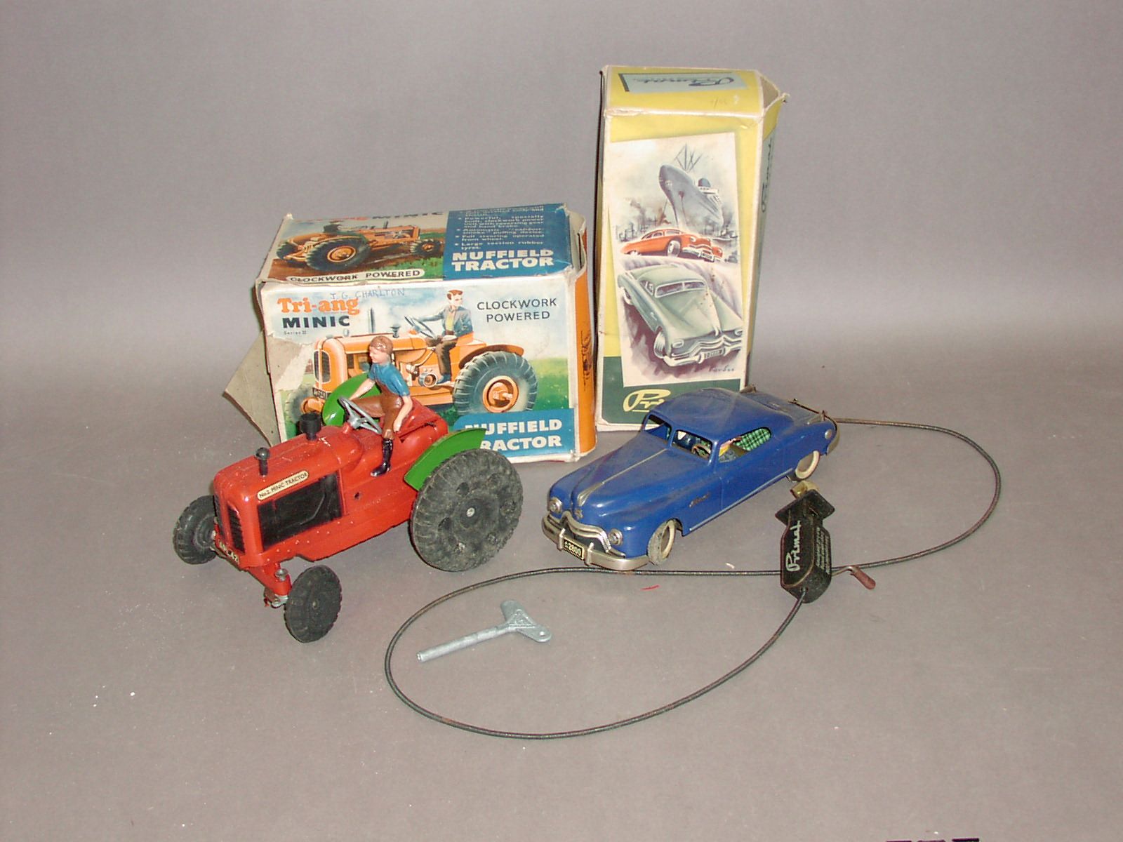Tri-ang Minic, Nuffield tractor, tracteur mécanique en plastique et ...