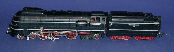 Bonhams : Marklin SK800 Streamlined 4-6-4 locomotive and 8-wheel bogie ...