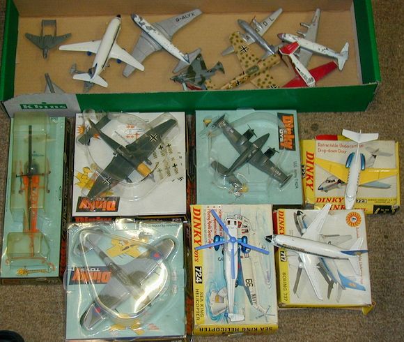 Bonhams : Dinky aircraft