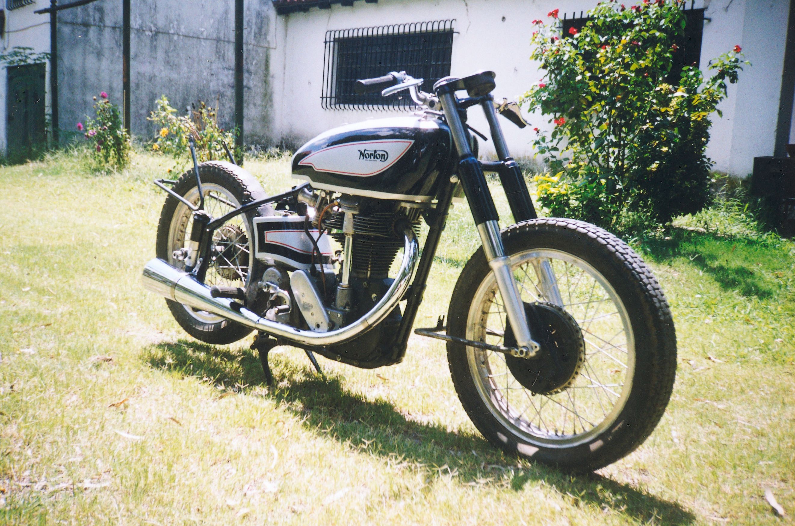 1948 Norton 498cc Manx Frame no. D11M13858 Engine no. D11M13858 ...