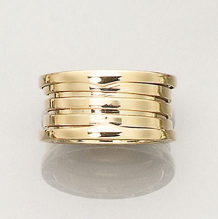 Bonhams : A concertina ring