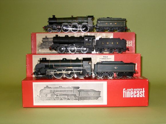 Bonhams : Constructed Finecast kits with motors 3