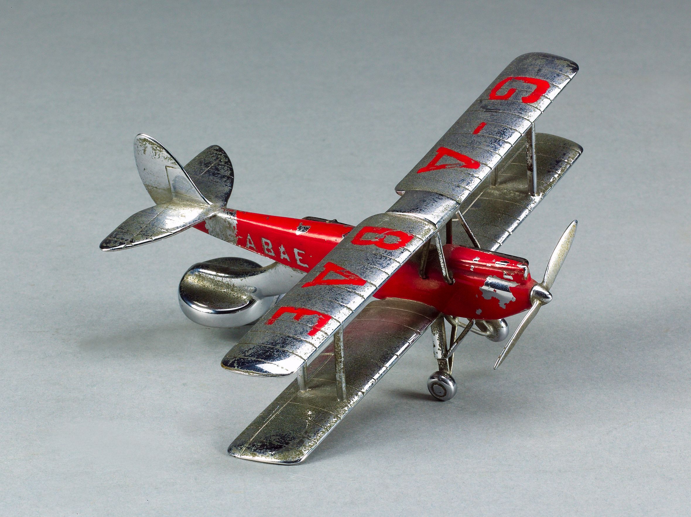 Bonhams Cars : A superb De Havilland Gypsy Moth car mascot, 1930s,n