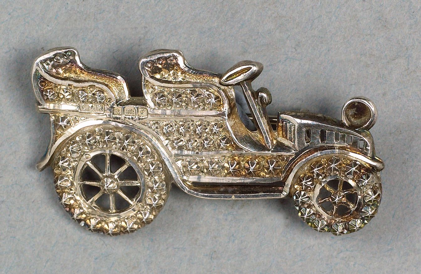 Bonhams Cars : An Edwardian silver brooch, hallmarked Birmingham, 1905 ...