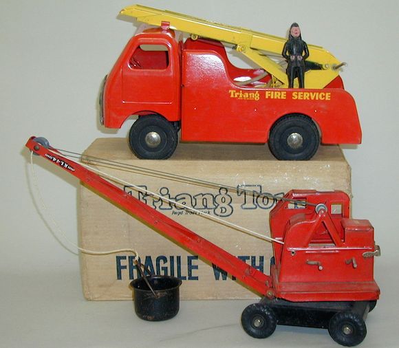 Bonhams : Triang Diesel fire engine 2