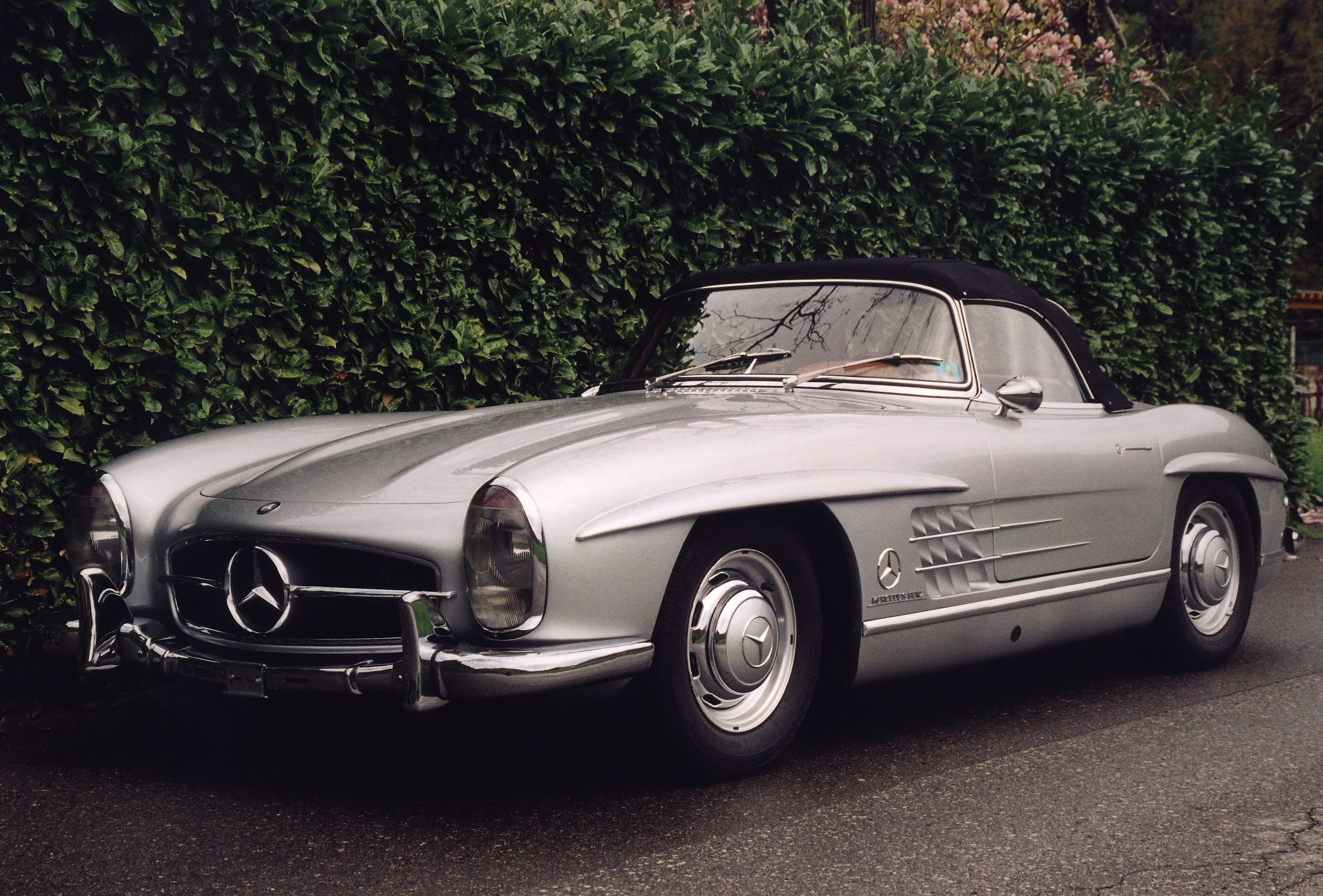 1960 Mercedes-Benz 300SL Roadster Chassis no. 19804210002512 - auctions & price archive