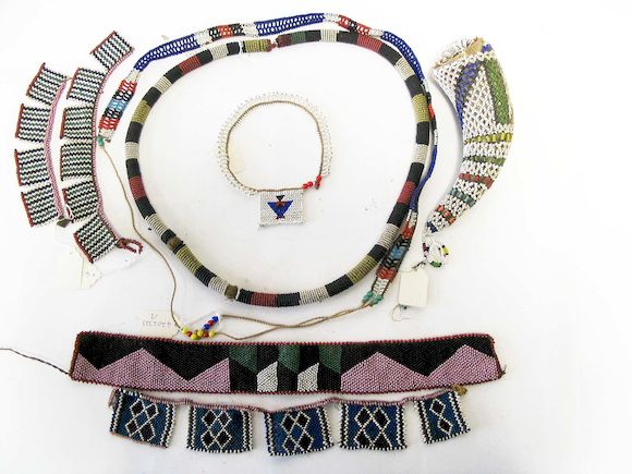 Bonhams : A bag of Zulu beadowrk items