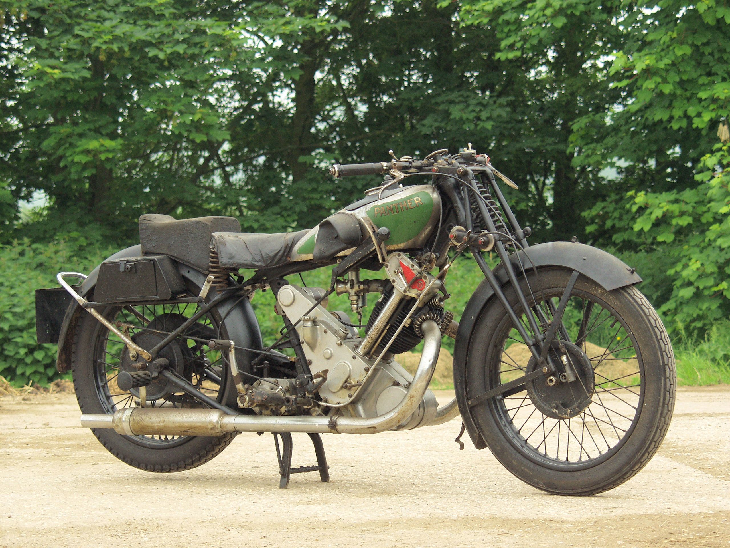 Bonhams Cars : c.1933 Panther 490cc Model 90 Redwing Engine no. 19235