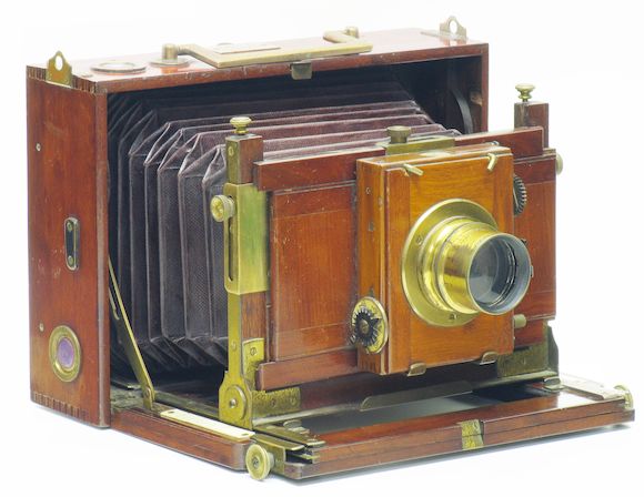 Bonhams : Photo Hall camera French with plate: Appareils ...