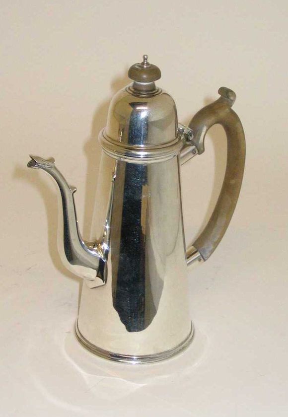 Bonhams : An early 18th Century style coffee pot 1938,
