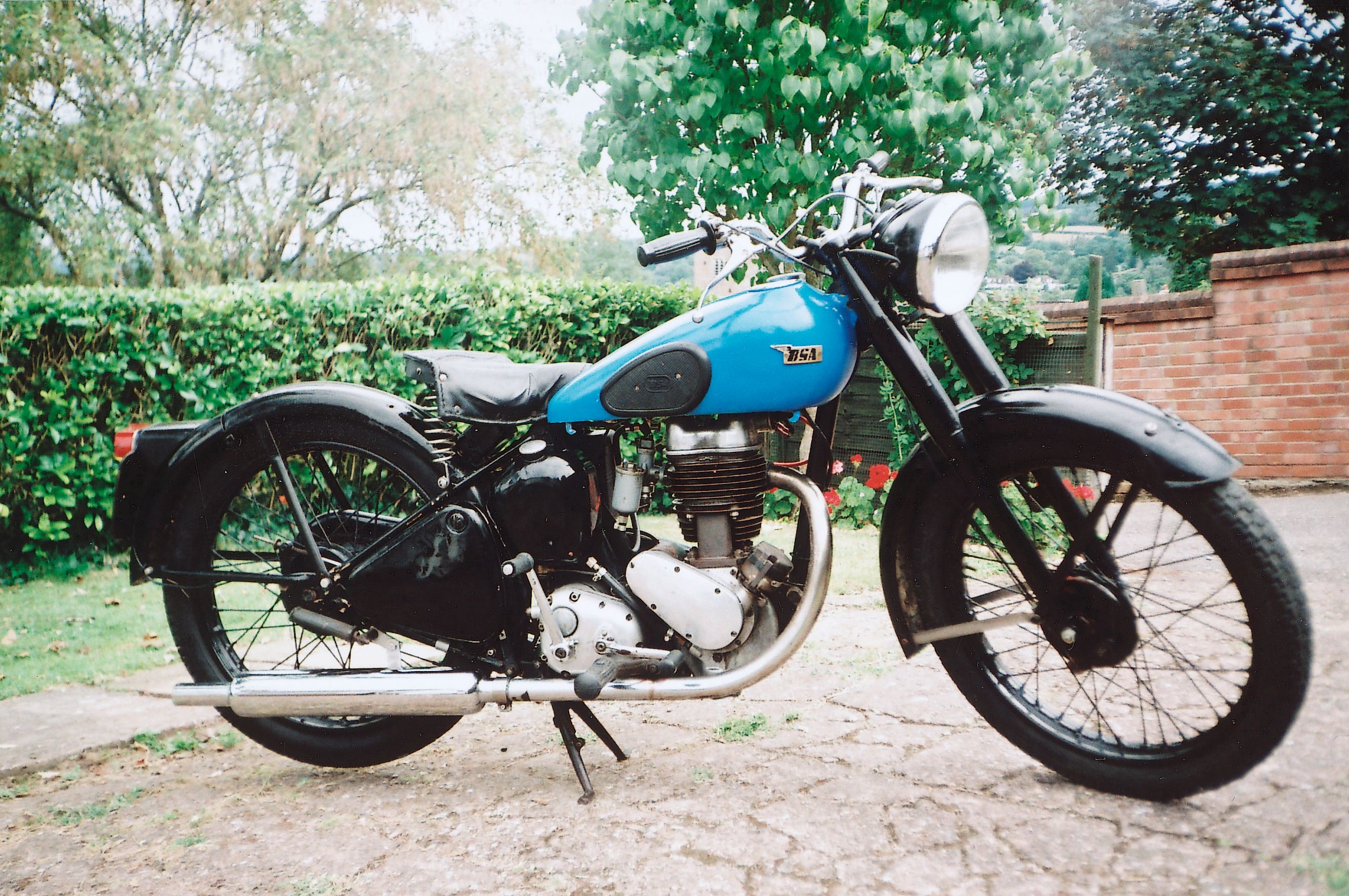 Bonhams Cars : 1946 BSA 249cc C11 Frame no. XC10T5066 Engine no. XC11T2813