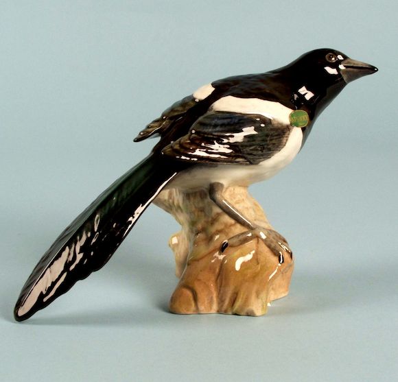 Bonhams : A Beswick model of a Magpie